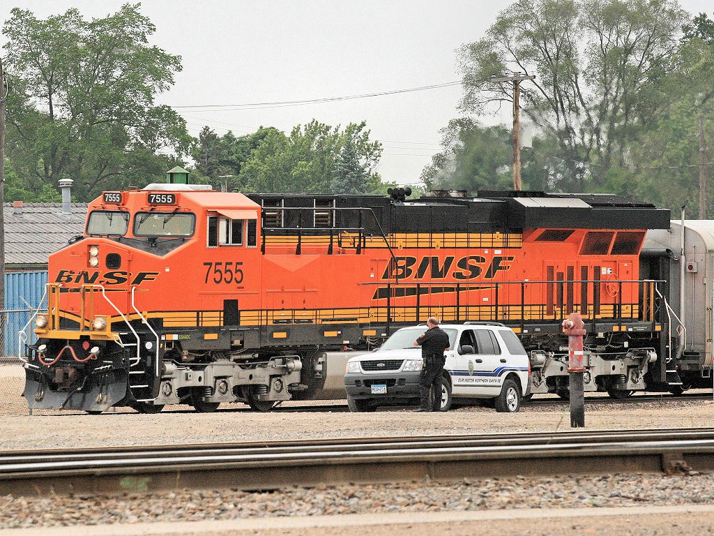 BNSF 7555